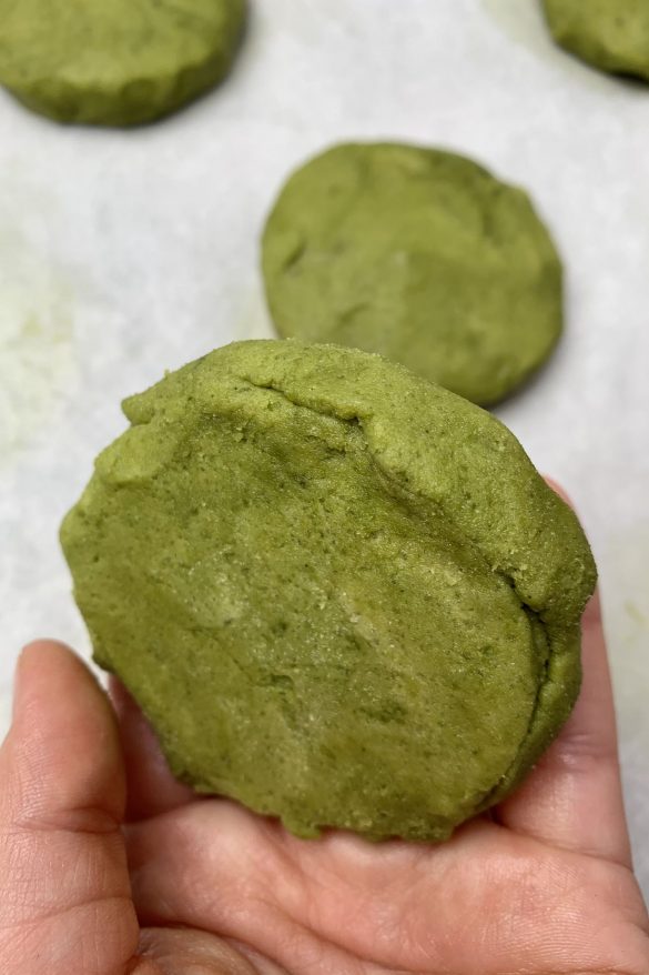 Easy Matcha Cookie Filled With Raspberry | Spatula Desserts