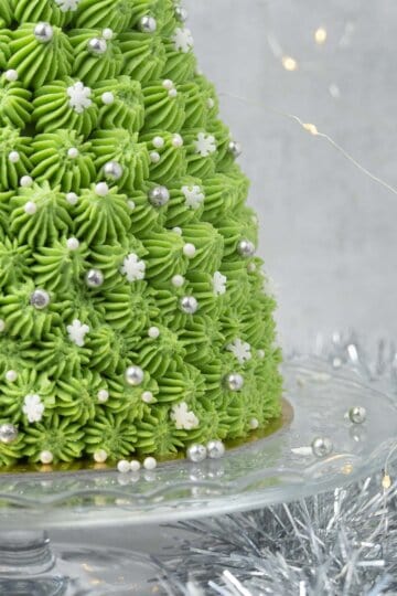 ULTIMATE Christmas tree cake (VIDEO) - Spatula Desserts
