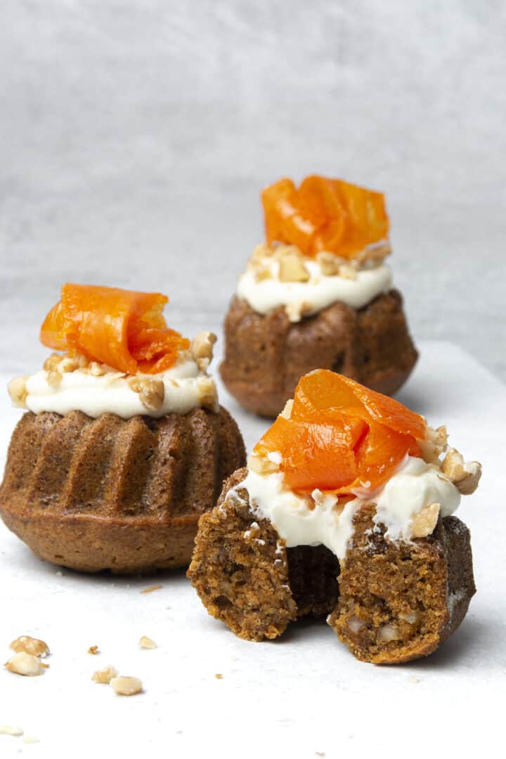 EASY Mini Carrot Cakes - Spatula Desserts