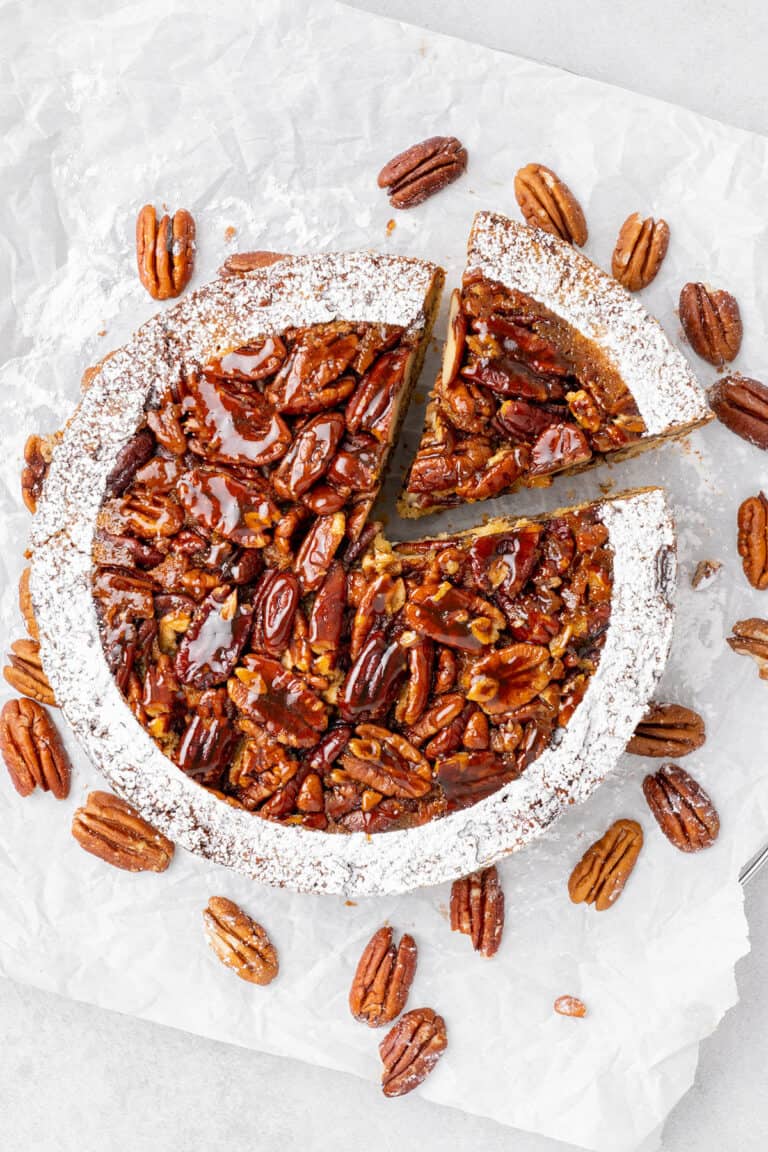 Pecan Upside Down Cake (VIDEO) - Spatula Desserts