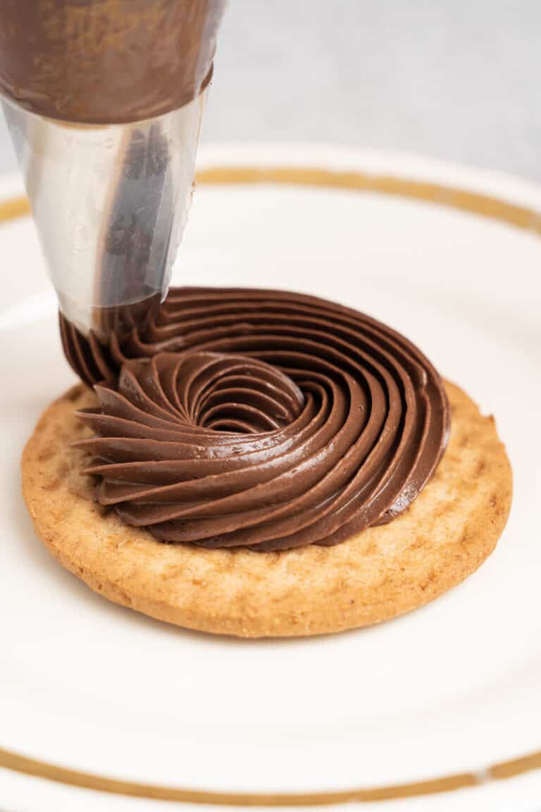 Chocolate Cremeux (VIDEO) - Spatula Desserts