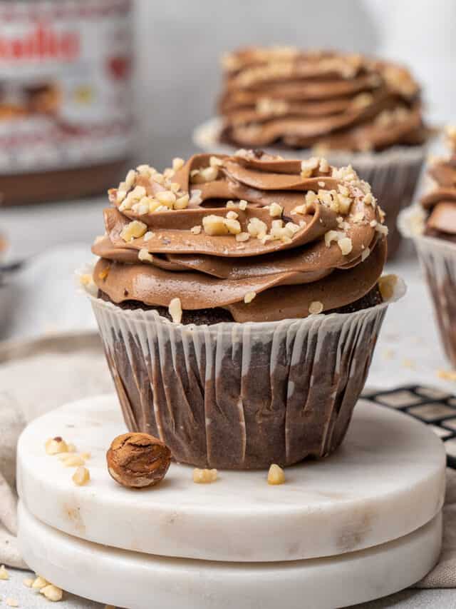 Nutella Frosting (VIDEO) - Spatula Desserts