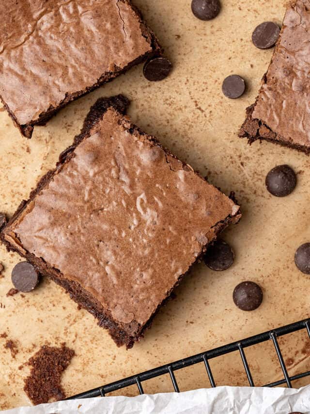 How to Soften Hard Cookies - Spatula Desserts