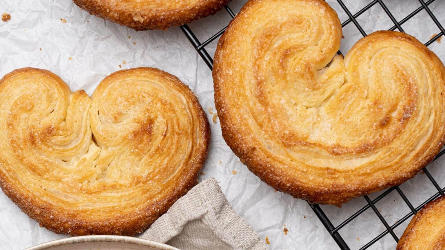 16 Flaky Puff Pastry Desserts That Are Simple but Delicious - Spatula ...