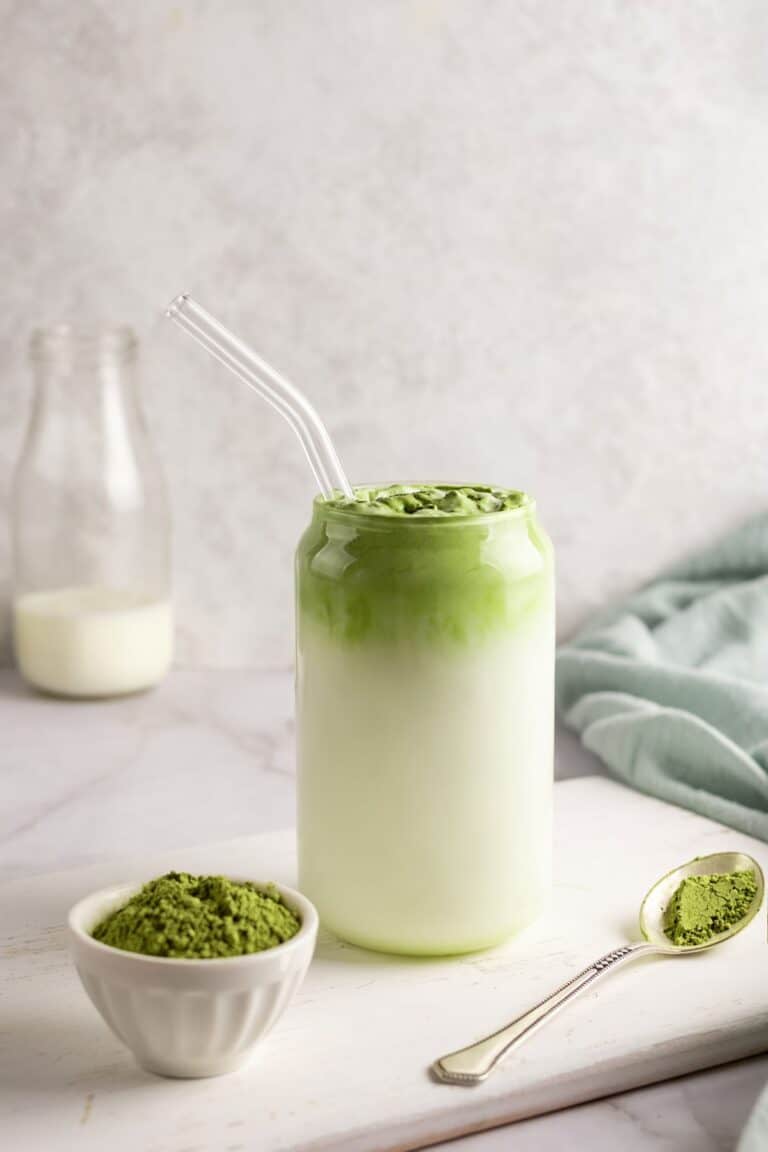 What Is Matcha and What Does It Taste Like (Ultimate Guide) - Spatula ...