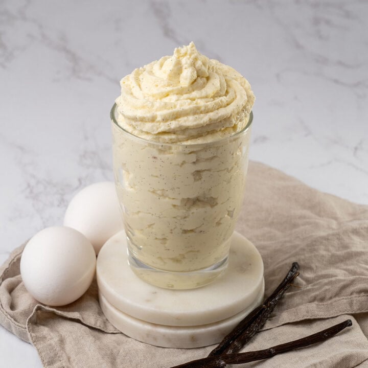 Bavarian Cream (Crème Bavaroise) - Spatula Desserts