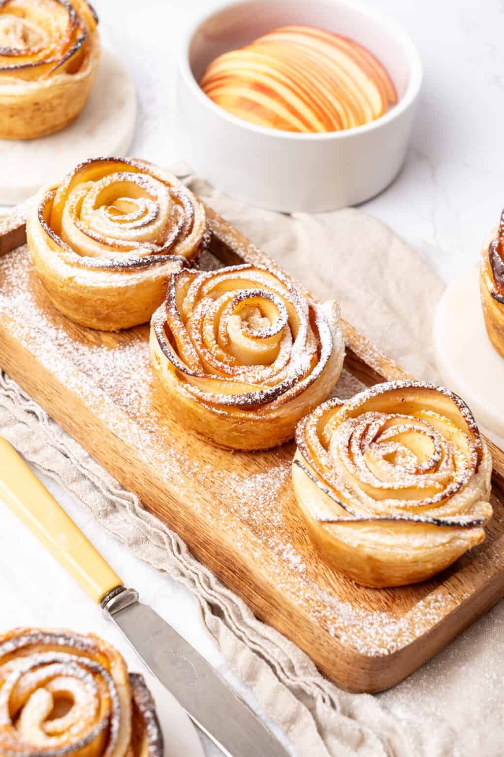 Apple Roses with Puff Pastry - Spatula Desserts