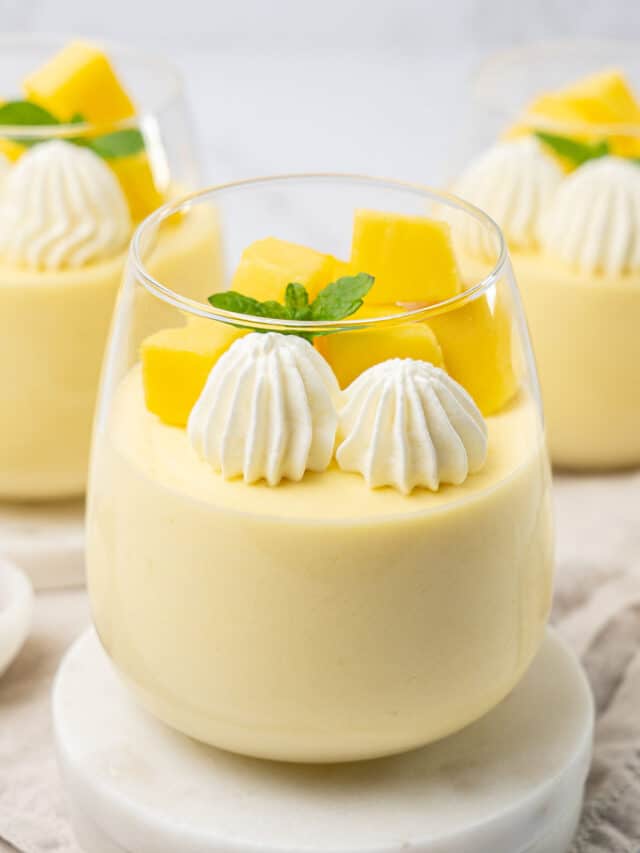 Strawberry Mousse - Spatula Desserts