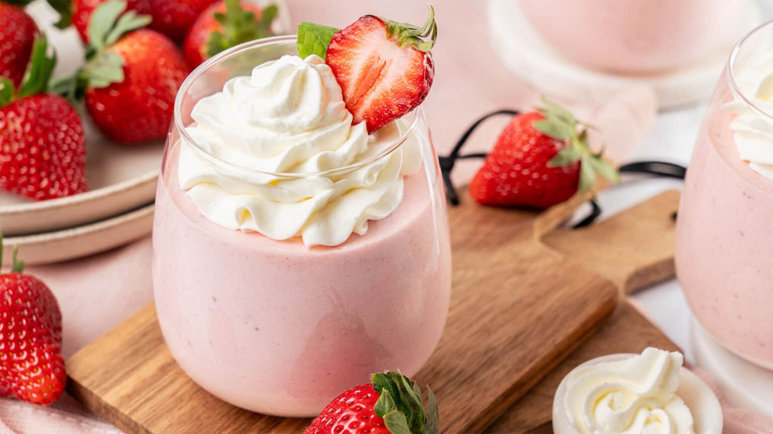12 Delicious Berry Desserts That Were Made for Sunny Afternoons ...