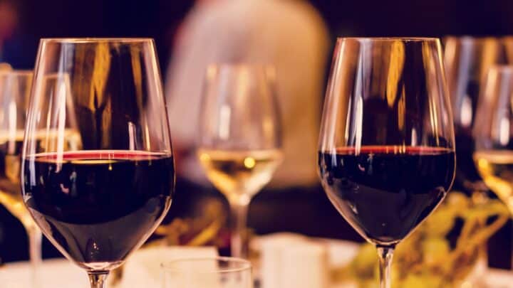 What a restaurant's cheapest wine really tells you about the rest of ...