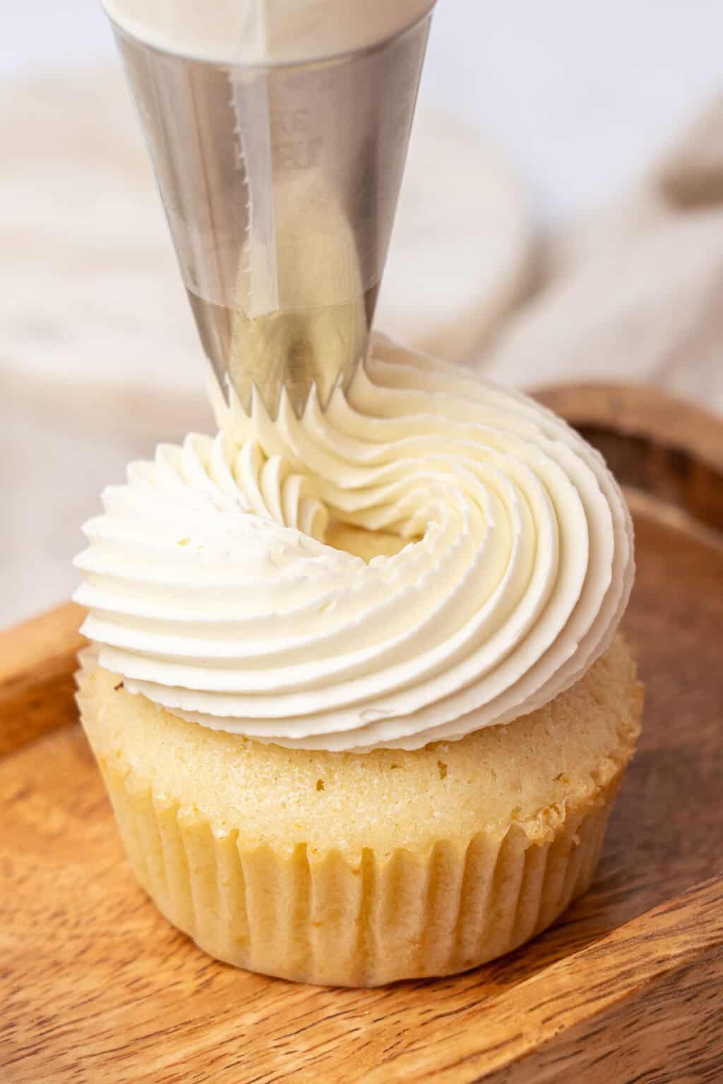 25+ Different Types Of Frosting For Cakes and Cupcakes - Spatula Desserts