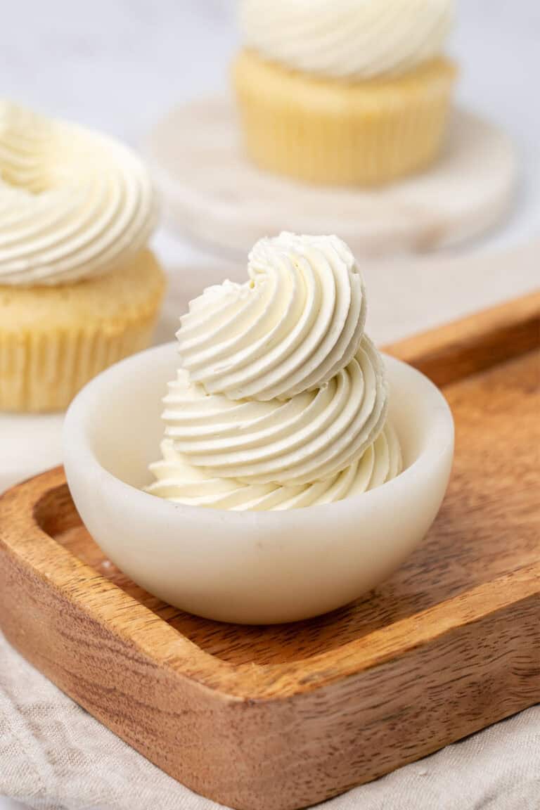25+ Different Types Of Frosting For Cakes and Cupcakes - Spatula Desserts