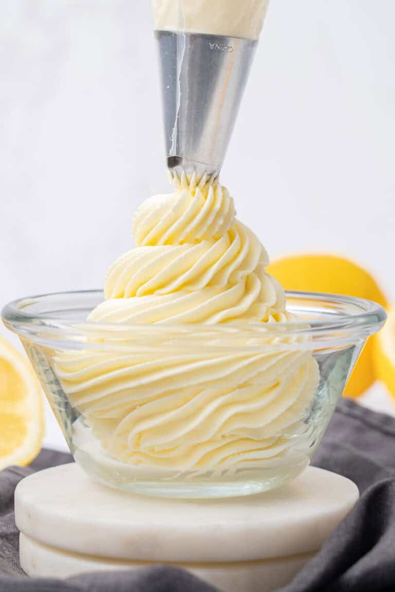 25+ Different Types Of Frosting For Cakes and Cupcakes - Spatula Desserts