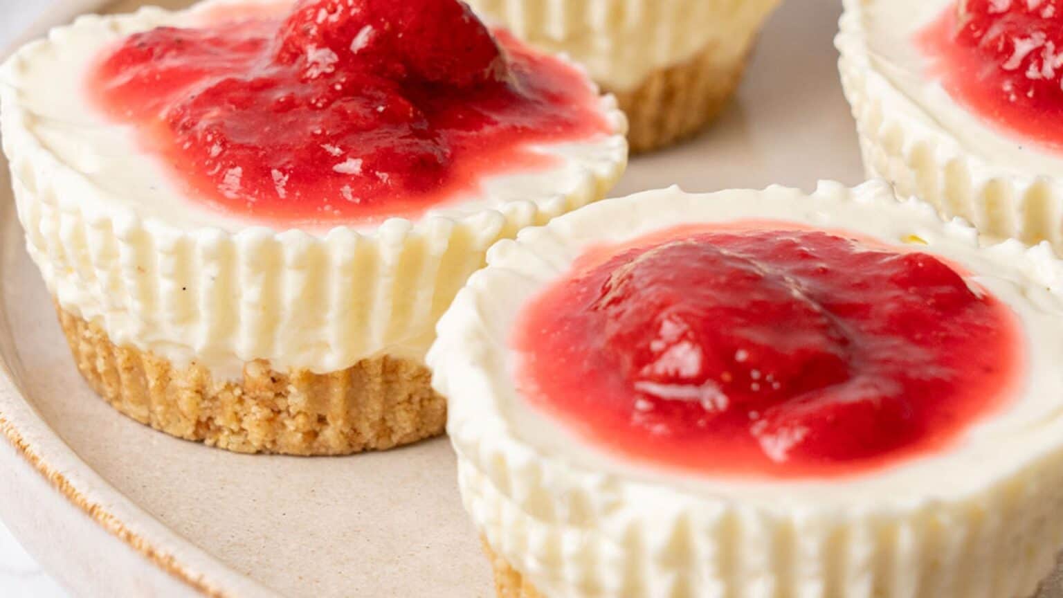 15 Cheesecake Recipes That'll Make You Break Up with Plain Desserts ...