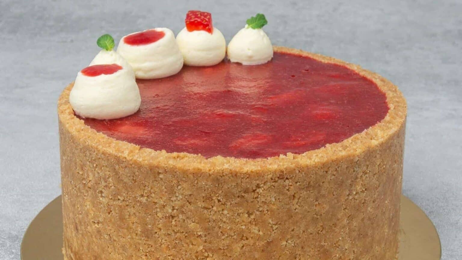 28 Easy & Tasty Strawberry Desserts That Aren't Just Shortcake ...