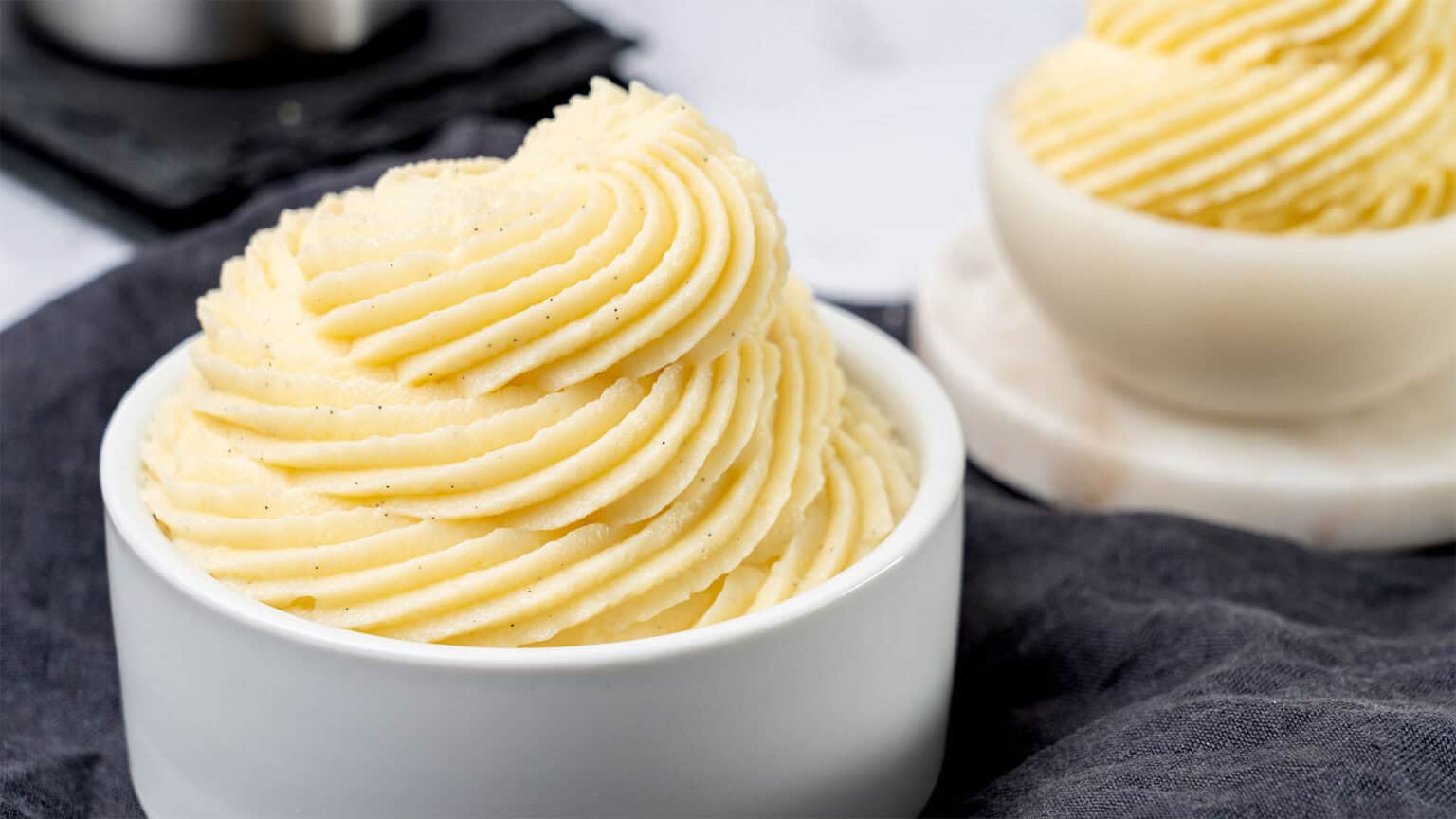 Classic Crème Pâtissière (Vanilla Pastry Cream Filling) - Spatula Desserts