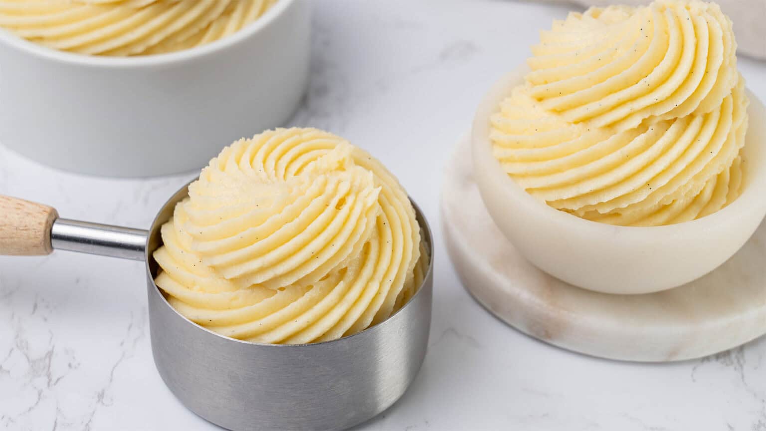 Classic Crème Pâtissière (Vanilla Pastry Cream Filling) - Spatula Desserts