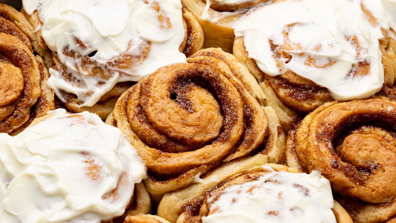 23 Cinnamon Desserts That Make Your Whole House Smell Like Fall ...