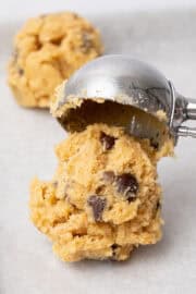 Why Are My Cookies Flat? Learn How To Fix Them! 14 reasons & how to fix ...