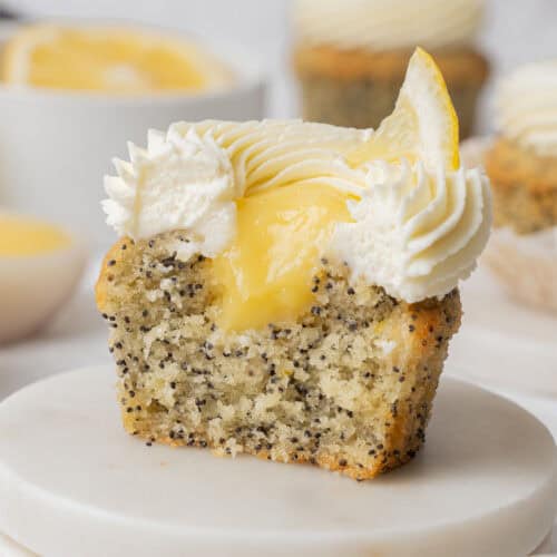 45+ Irresistible Filled Cupcake Recipes That Will Surprise Your Guests ...