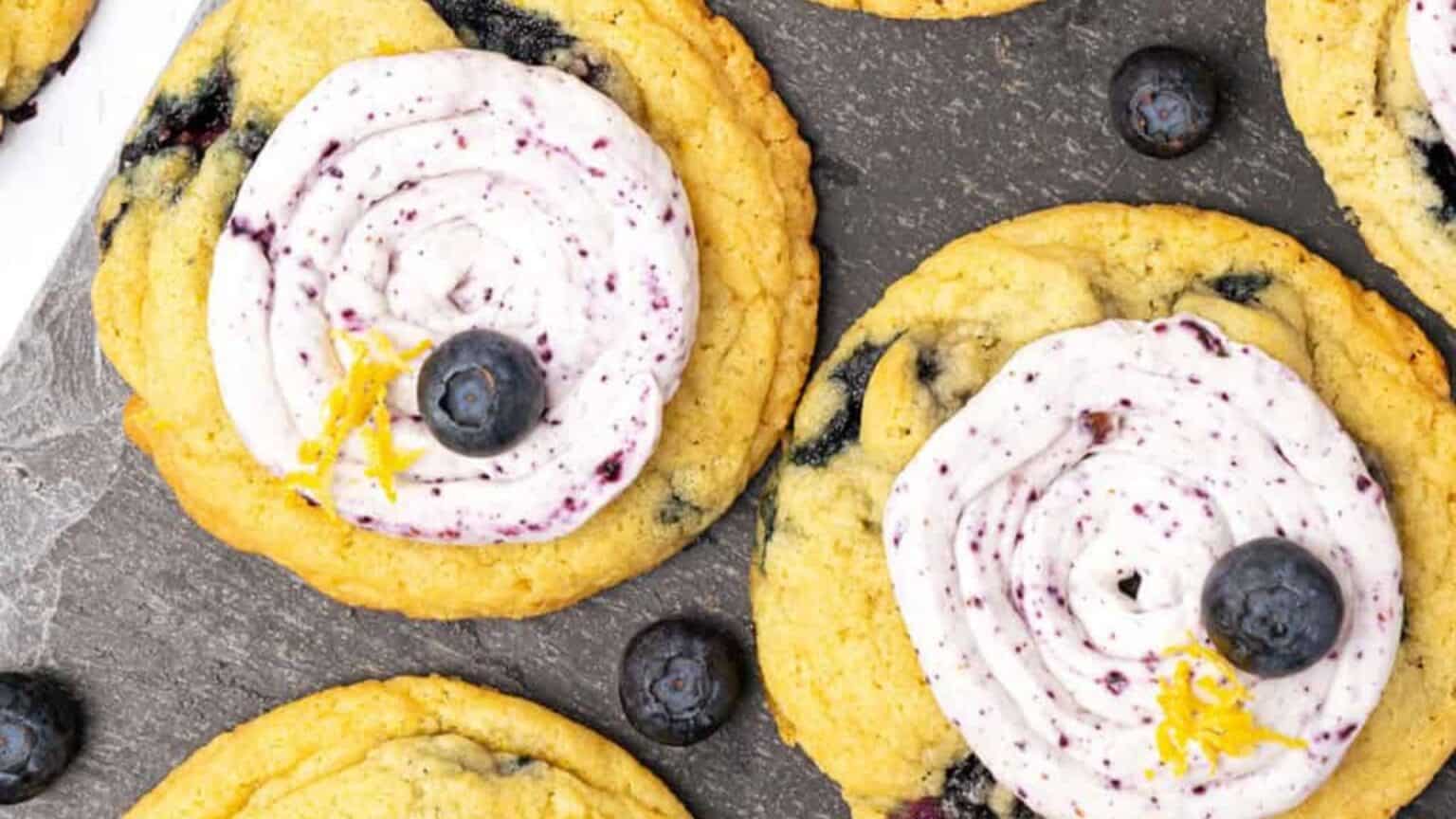 12 Delicious Berry Desserts That Were Made for Sunny Afternoons ...