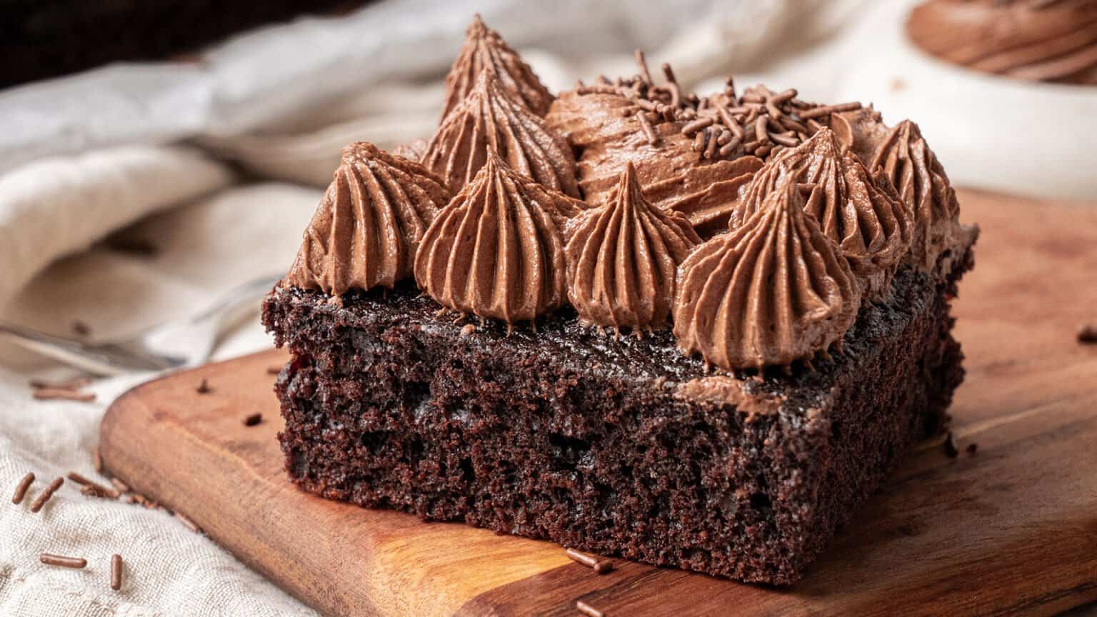 20+ Chocolate Desserts That Make Ordinary Sweets Feel Boring - Spatula ...