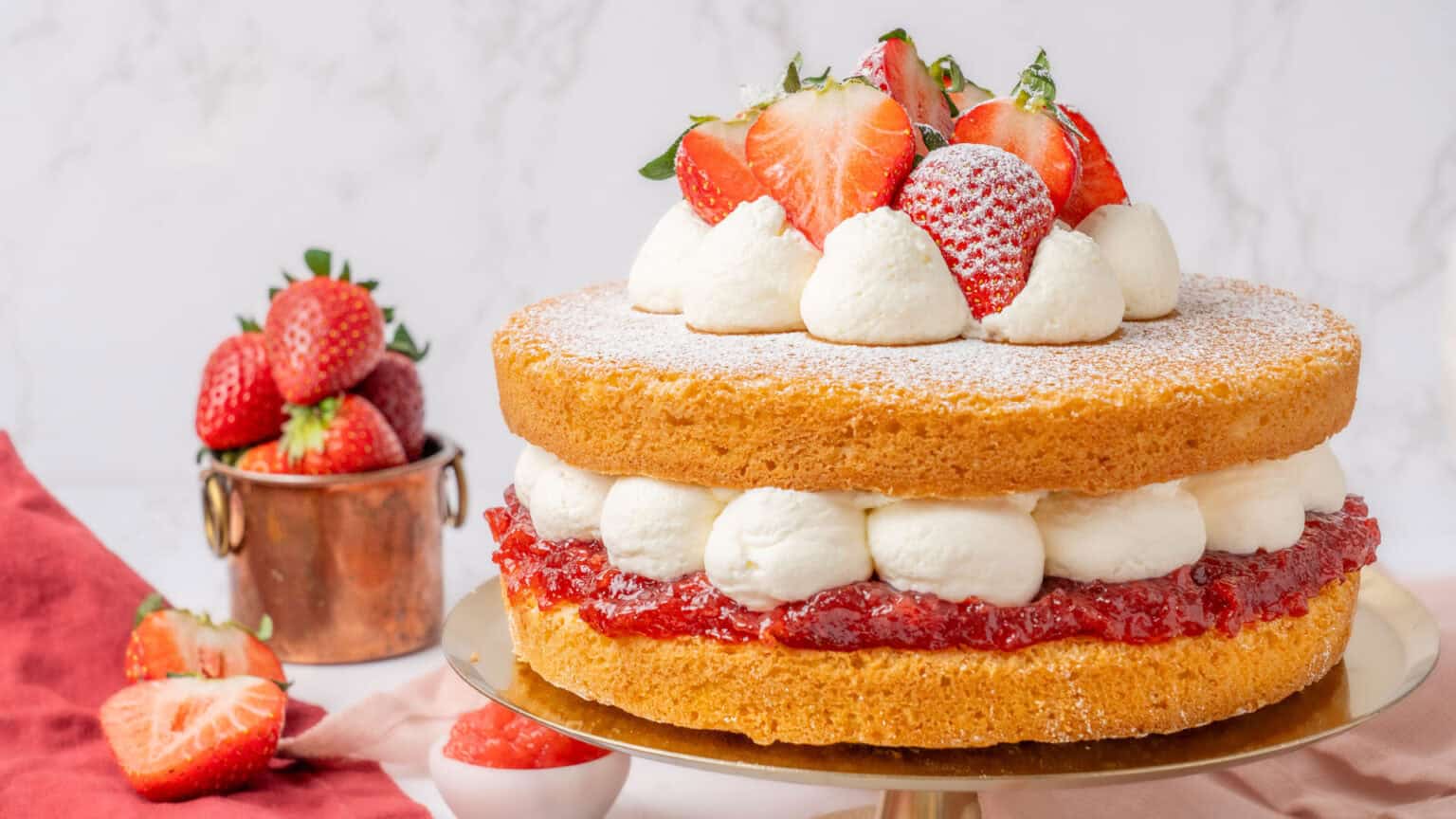 Victoria Sponge Cake recipe - Spatula Desserts