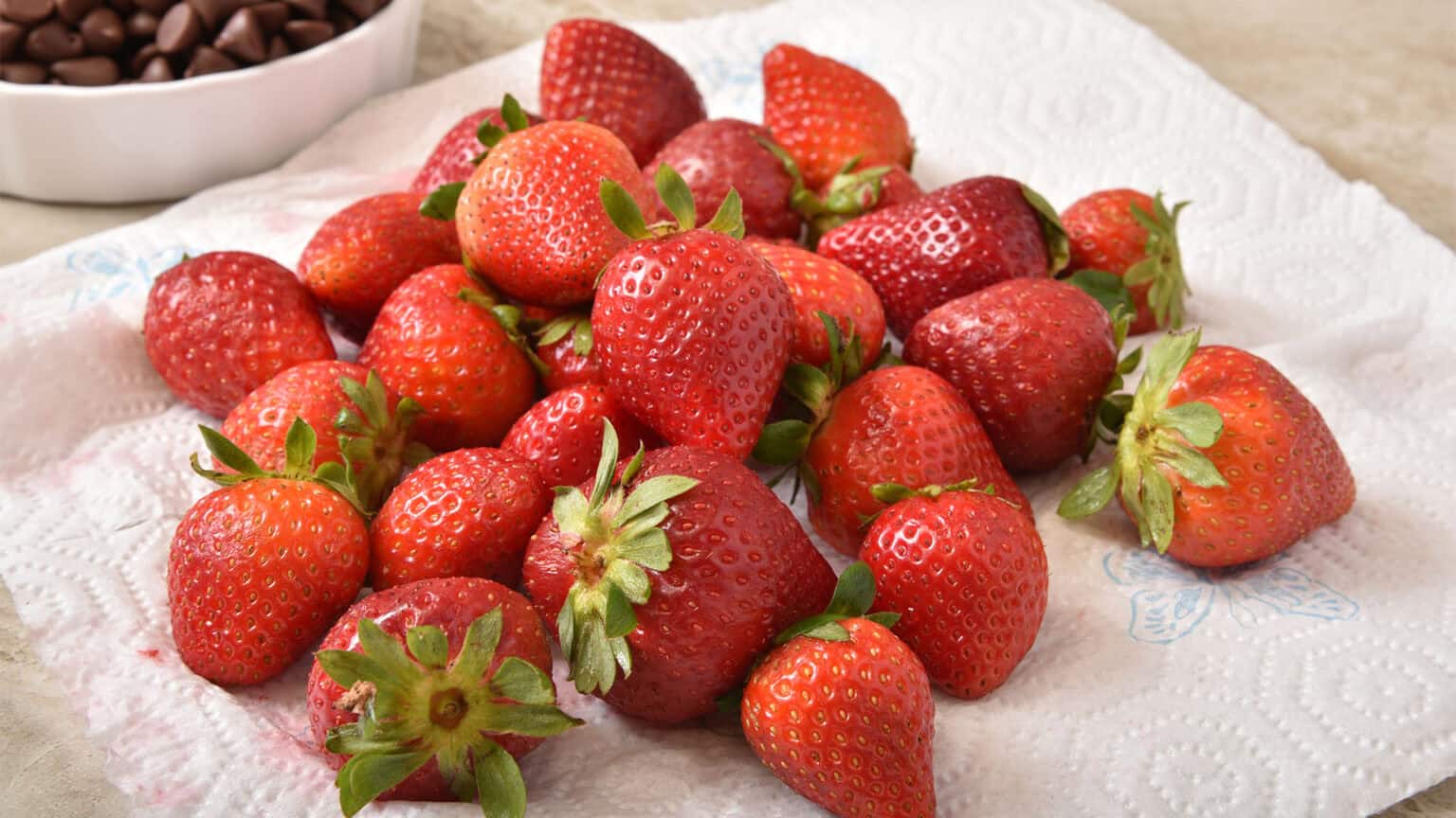 Why your strawberries go bad so fast — and the one step most people ...