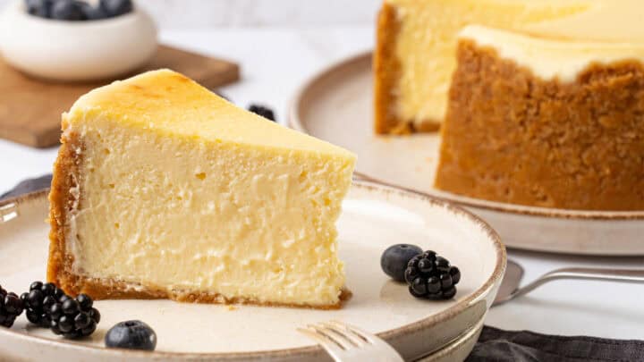 20 Deliciously Rich and Creamy Cheesecake Recipes Impossible to Resist ...